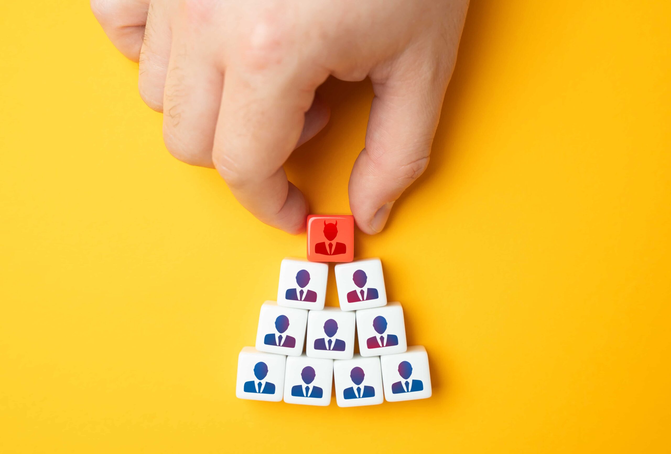 Apa Itu Multi Level Marketing? Ini Sistem dan Contohnya! - Cerdas Cuan Apa Itu Multi Level Marketing? Ini Sistem dan Contohnya! - Cerdas Cuan